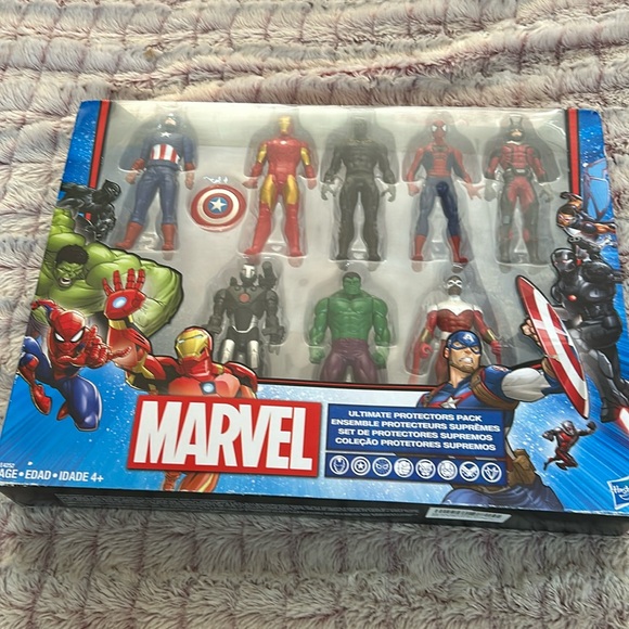 Marvel | Toys | This Marvel Ultimate Protectors Avengers Action Figures ...